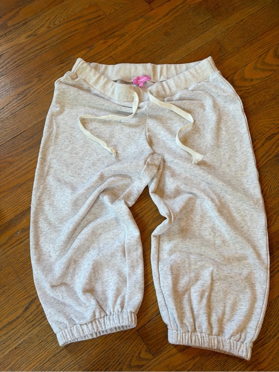 Edikted | Pants & Jumpsuits | Edikted Deana Capri Sweatpants | Poshmark